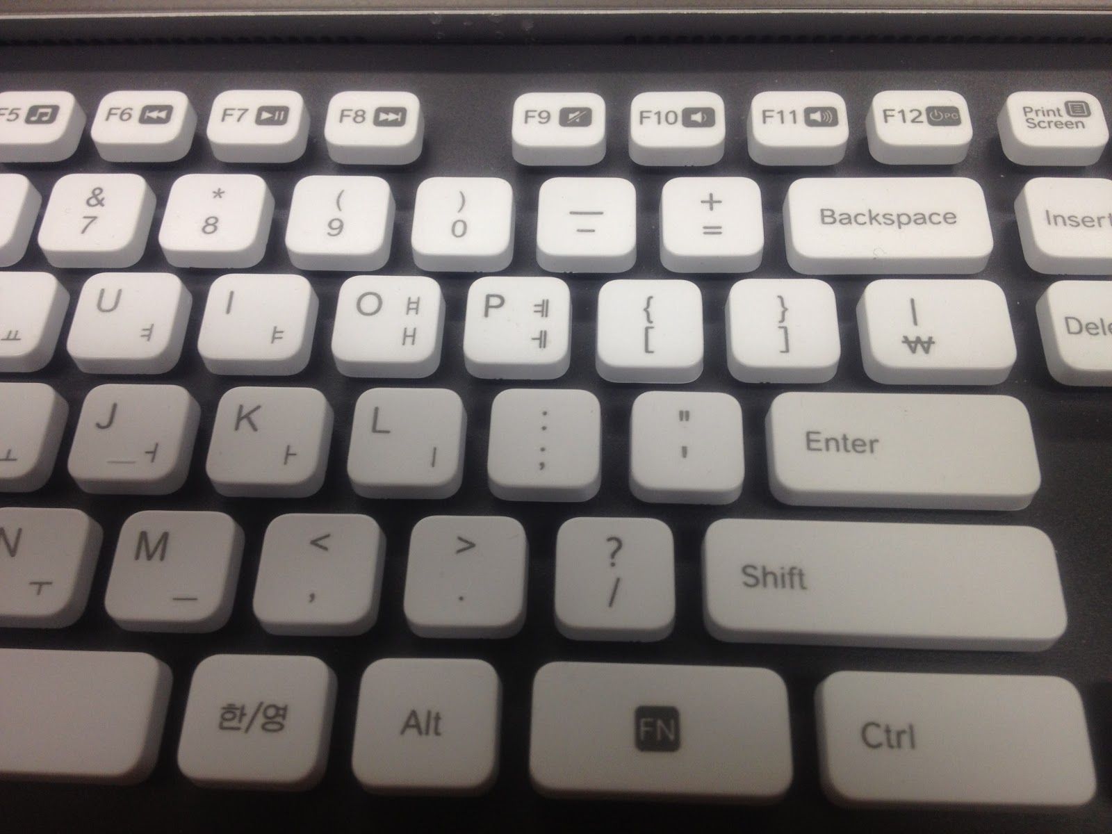 AHN DOO-RI II: [PHOTO] LOGITECH K310 KEYBOARD, WASHABLE KEYBOARD KOREAN